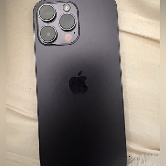 Apple | Cell Phones & Accessories | Iphone 4 Promax Purple Good ...